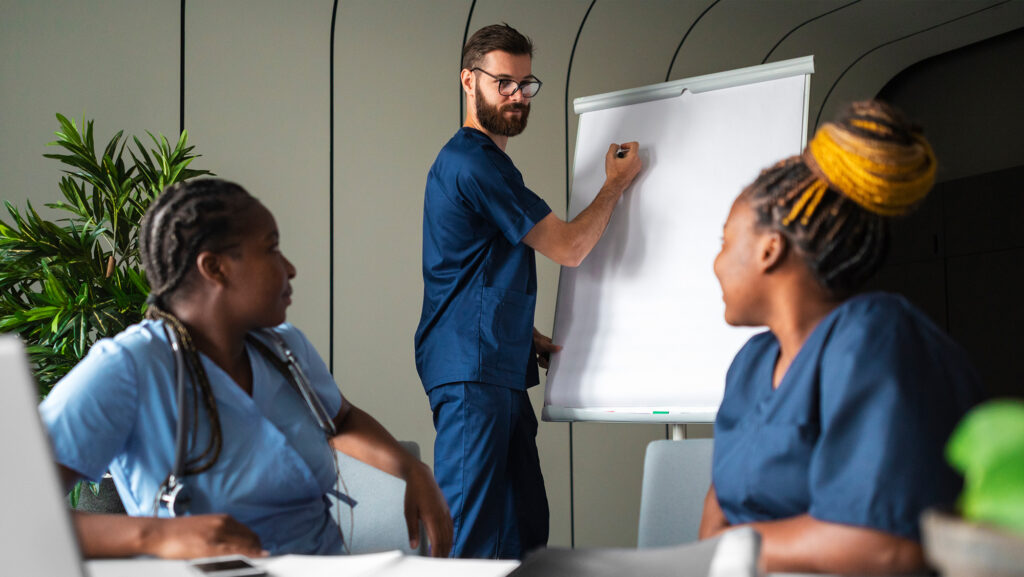 Nursing Leadership: How to Climb the Ranks | Total Nurses Network